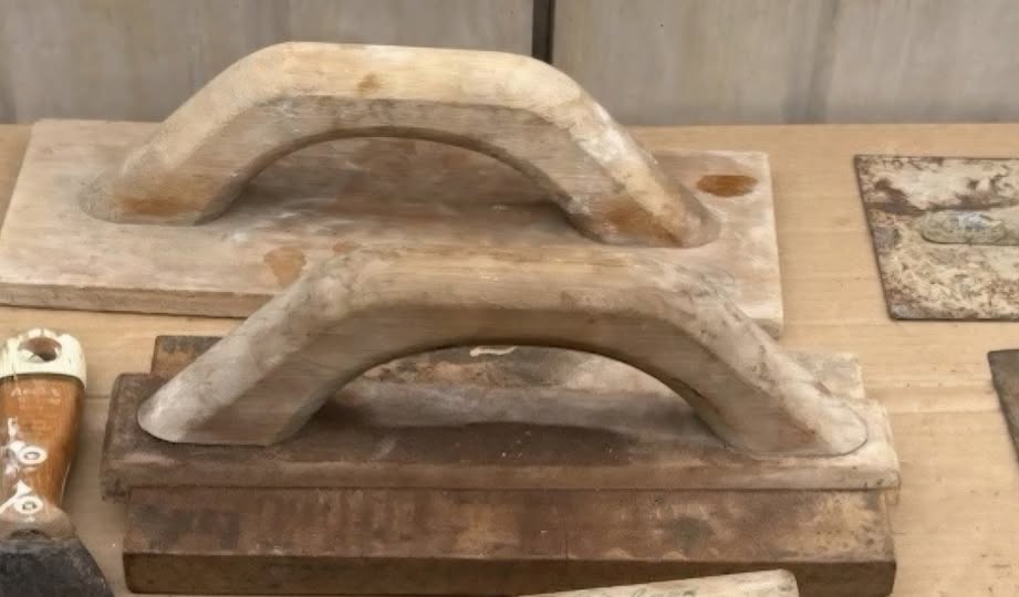 Why Yellow Pine is Ideal for Devil Floats – Lath and Plaster